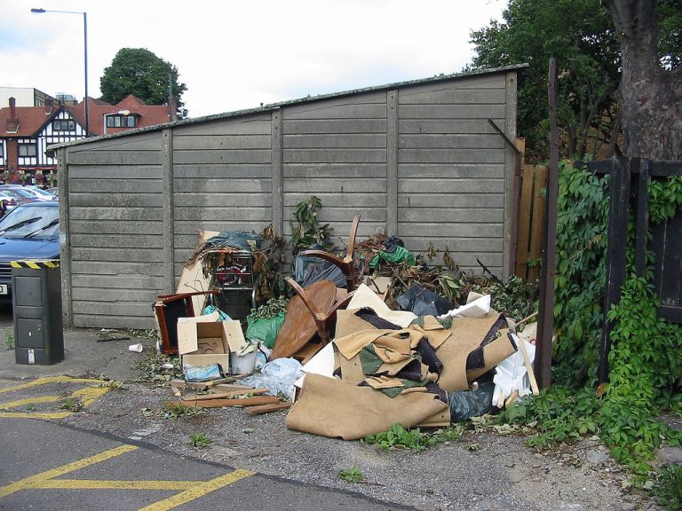 Asbestos Waste that is fly tipped - HSE issue update | RB Asbestos