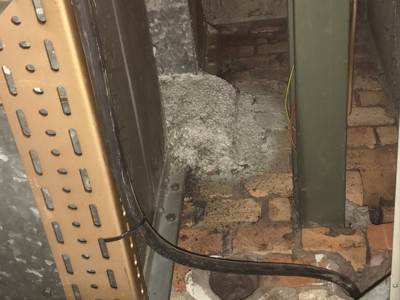 What does asbestos insulation look like? - RB Asbestos